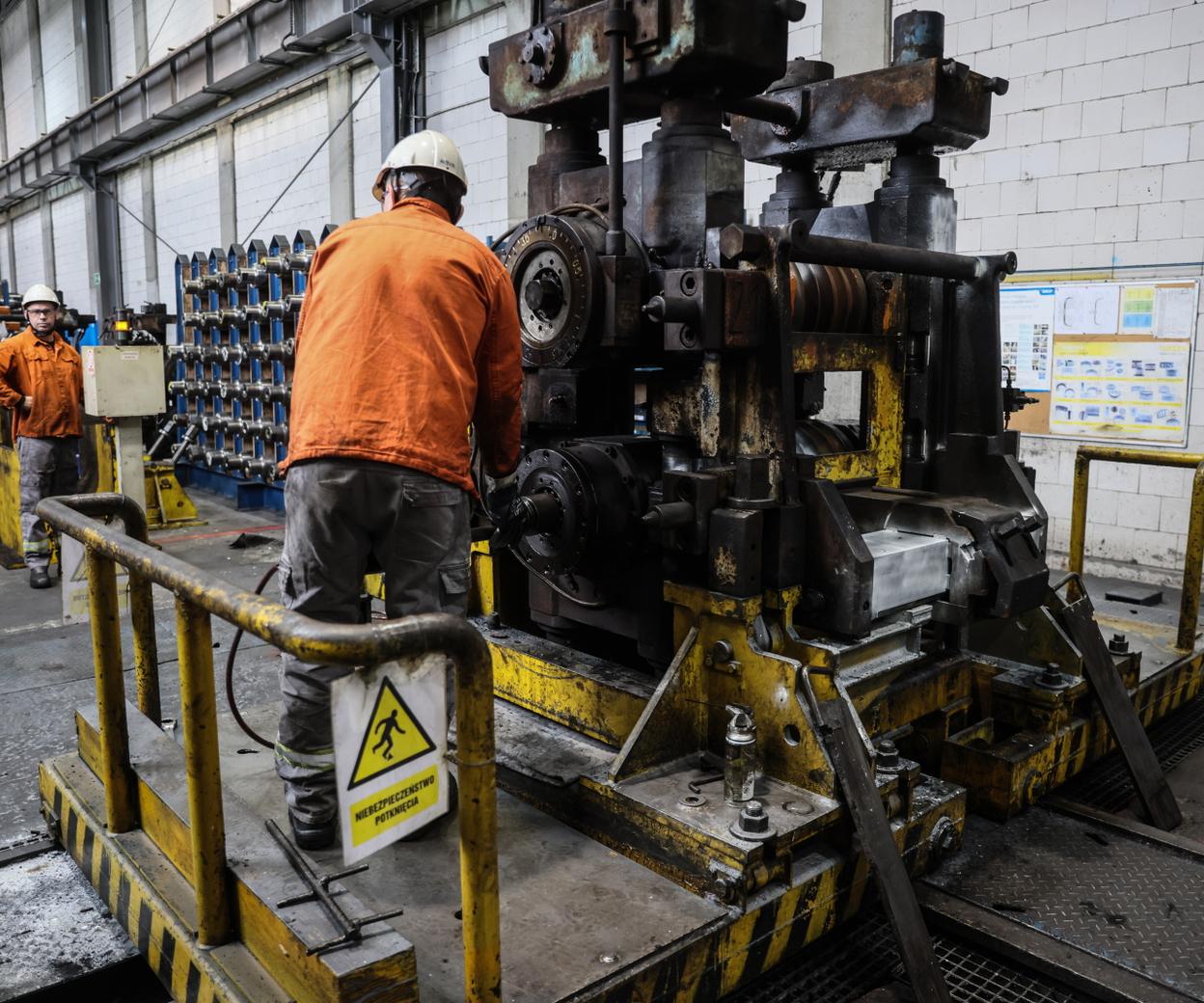 Jest źle! GUS: PKB Polski spadło o 0,5 proc. rok do roku - Super Biznes