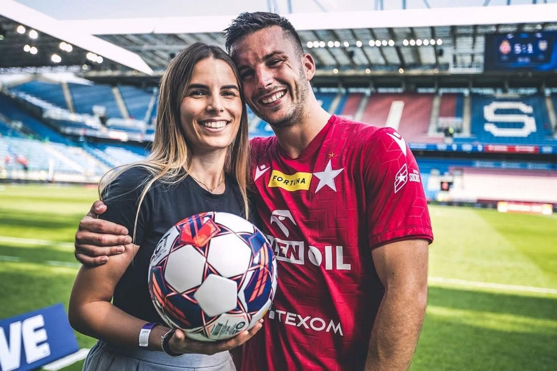 Isabel Gutierrez to muza Angela Rodado. Cudowna Hiszpanka oczarowała ...