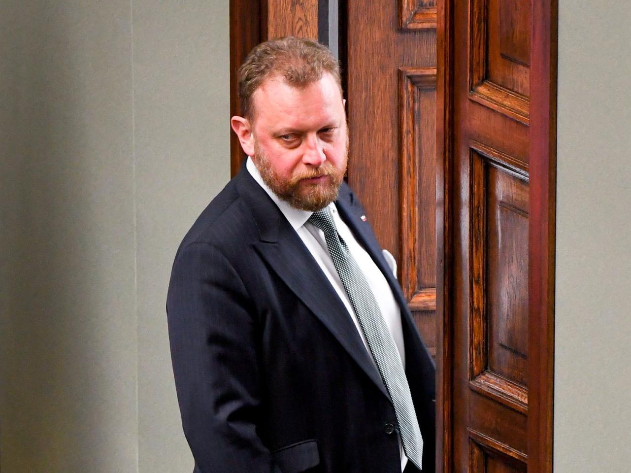 Łukasz Szumowski odchodzi z rządu! Ile zarobił minister zdrowia ...