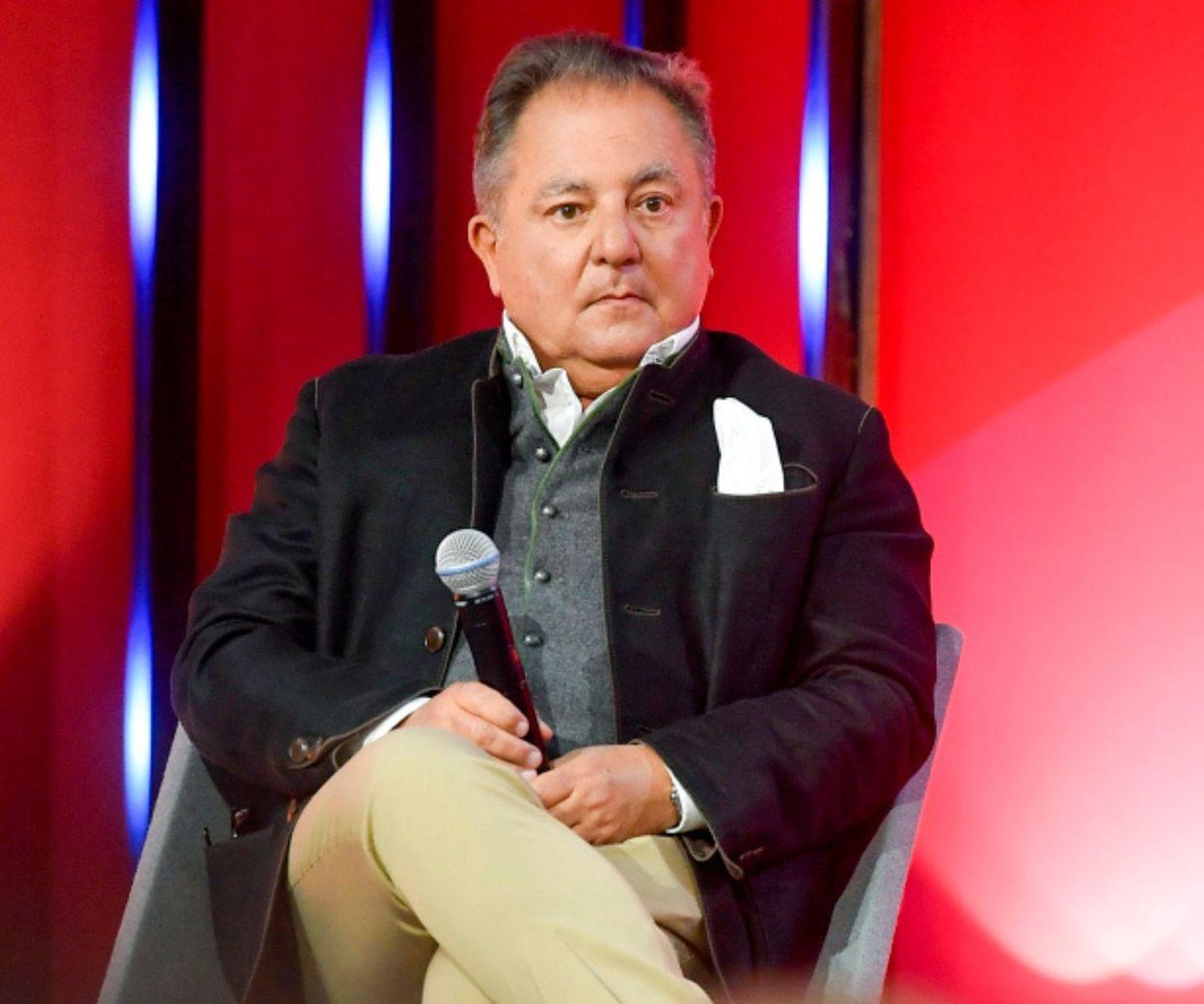 Robert Makłowicz ofiarą oszustów. Czy dziennikarz ma konto w serwisach ...