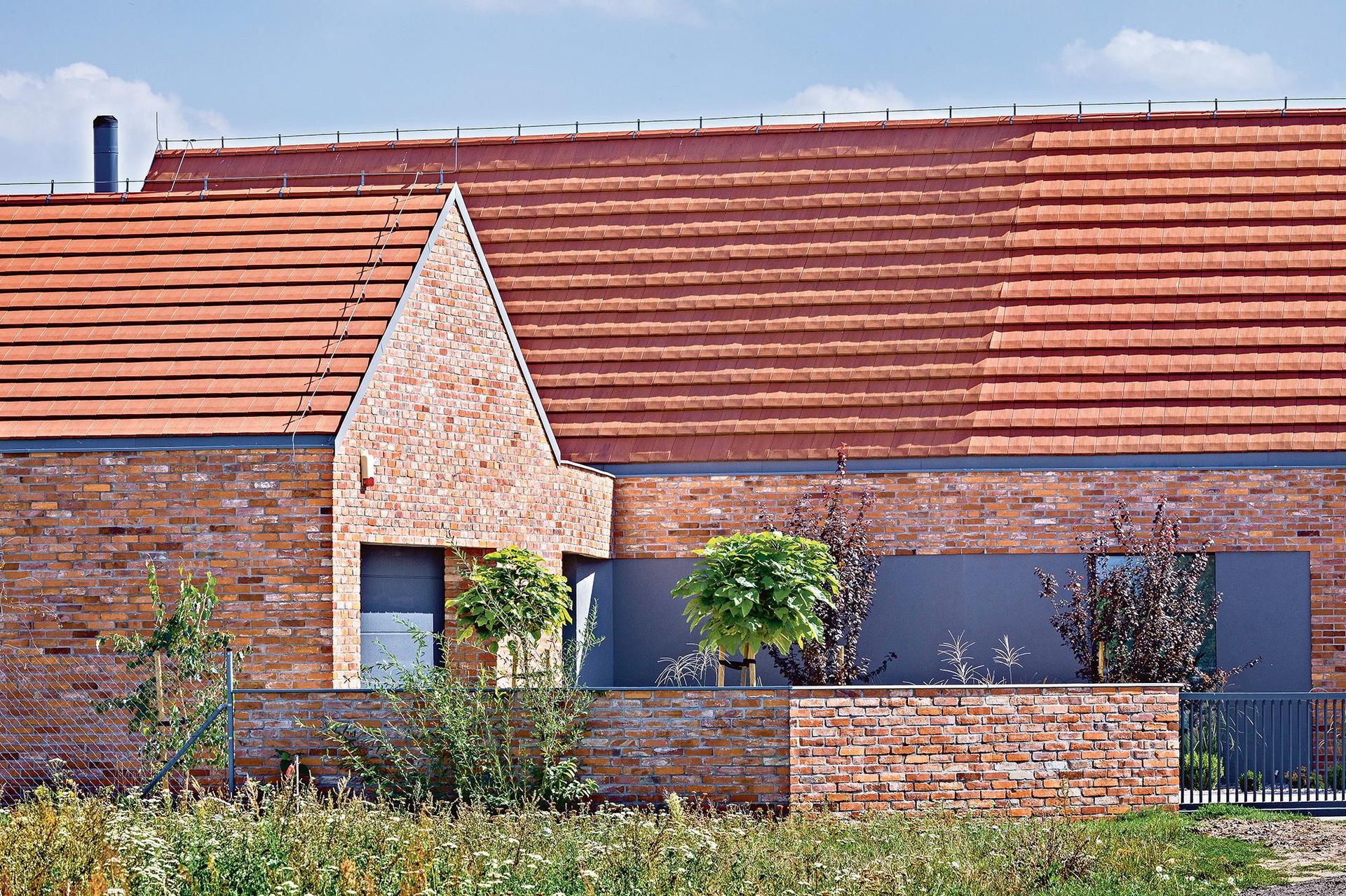 Ukryte odwodnienie dachu, czyli rynny i rury spustowe, których nie ...