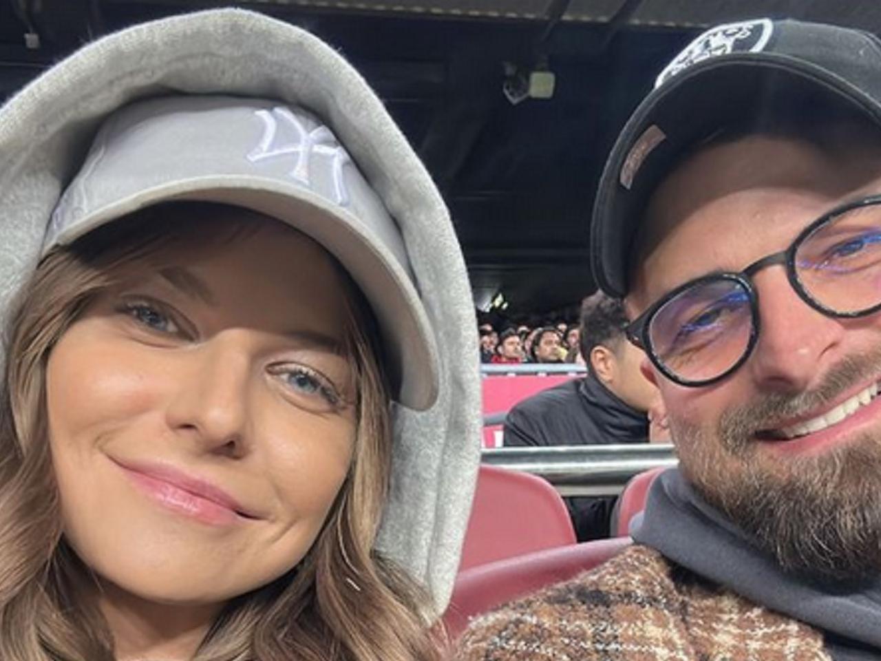 Anna Lewandowska oglądała mecz Barcelony w towarzystwie uśmiechniętego ...