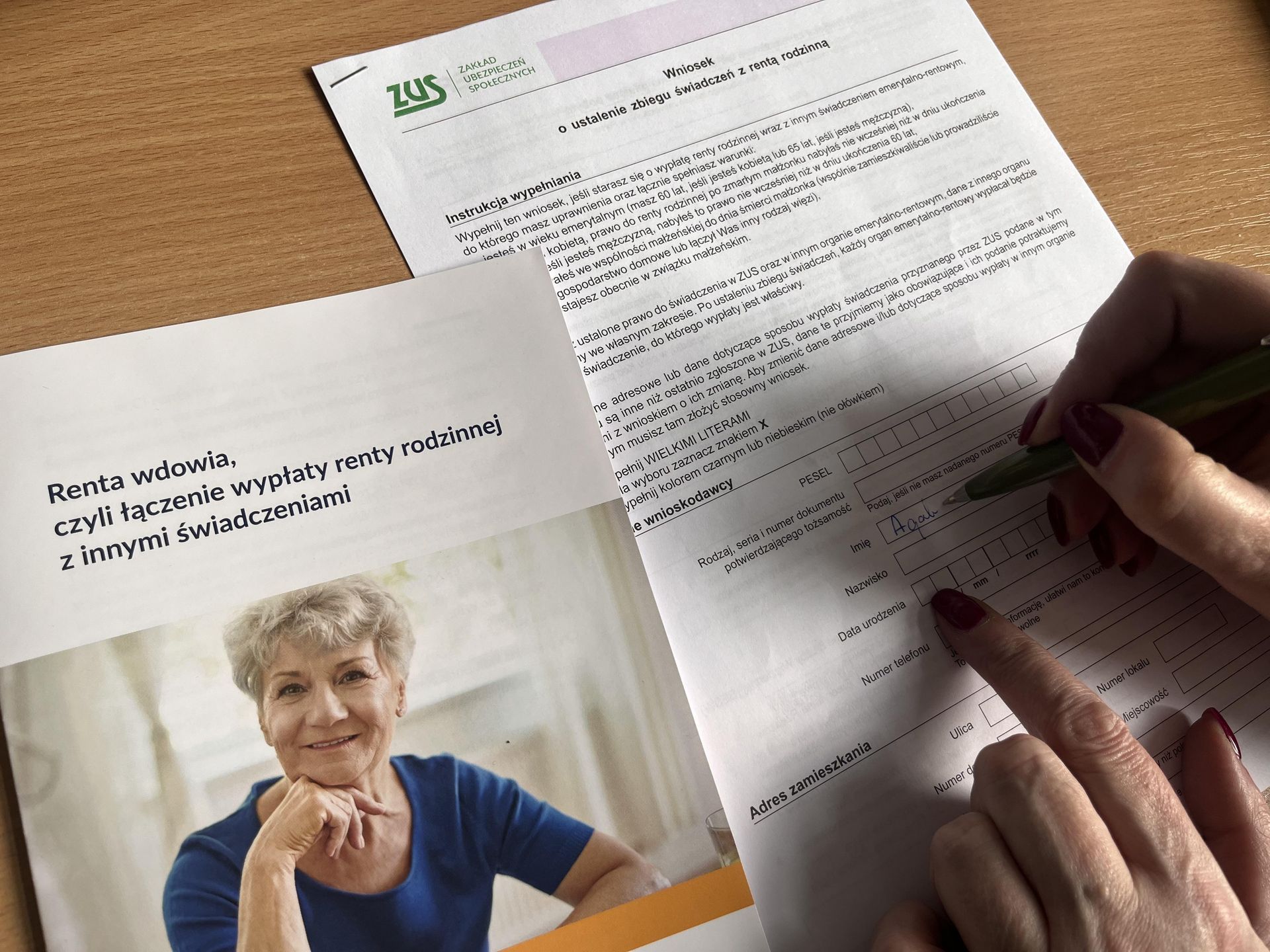 Jak poprawnie wypełnić wniosek ERWD o rentę wdowią i uniknąć błędów, które mogą opóźnić wypłatę ...