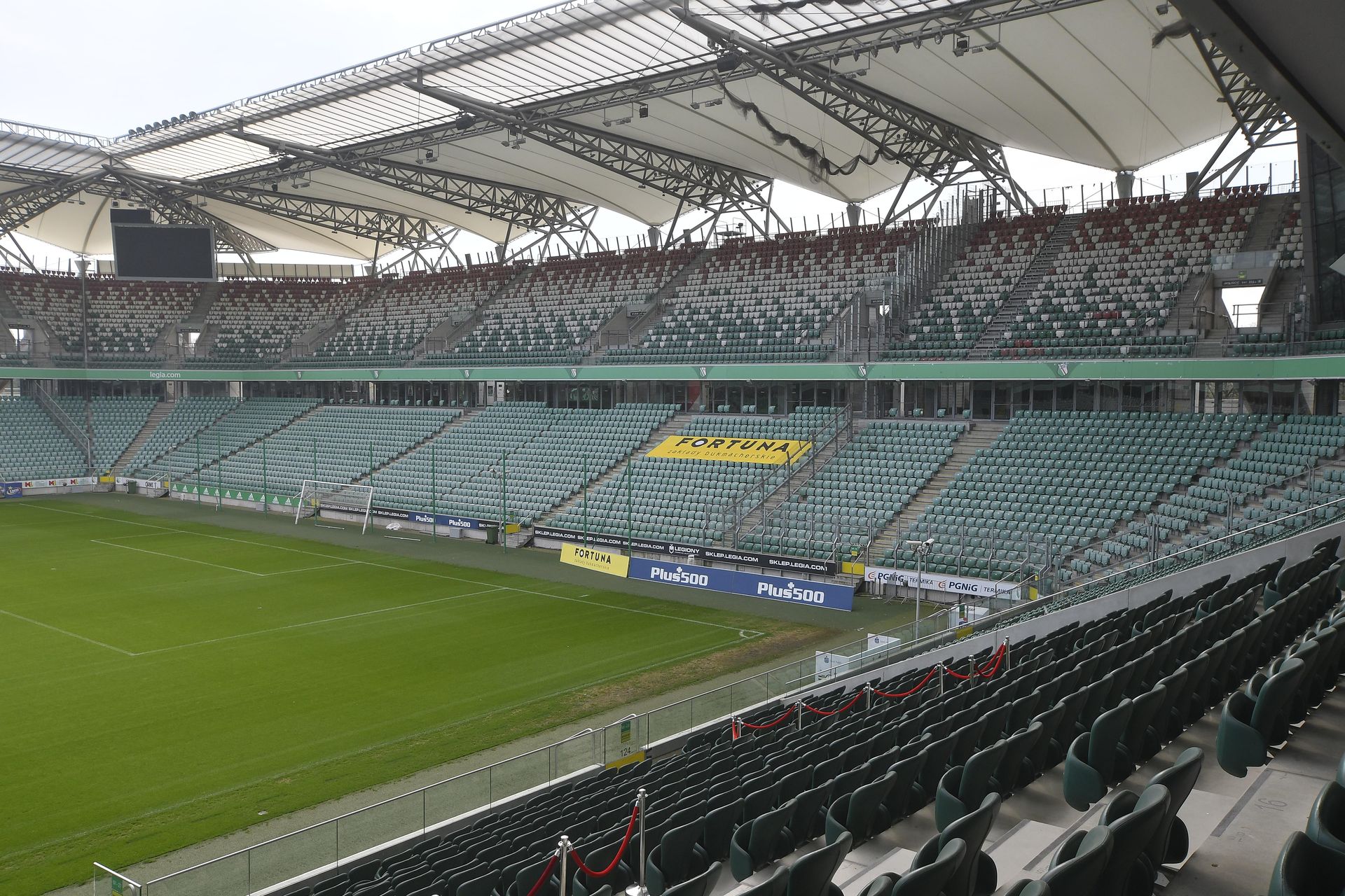 Stadion Legii Warszawa zyska nową nazwę? Były trener klubu ma ...