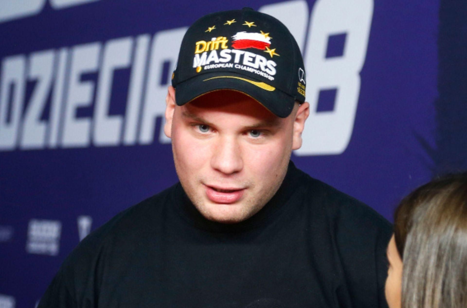 Znany youtuber niemalże zniknął z sieci, bo jest SZANTAŻOWANY. Budda ...