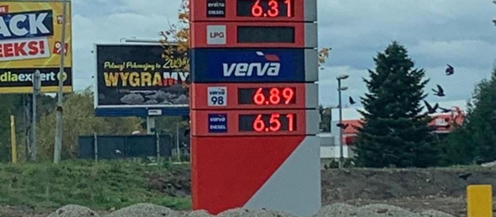 Ceny paliw na Śląsku w październiku 2023. Tanio już było, ale to truizm. Codziennie jest drożej ...