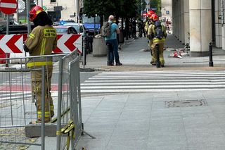 Alarm bombowy w centrum Warszawy! Ewakuacja około 200 osób z Biura Parlamentu Europejskiego ...