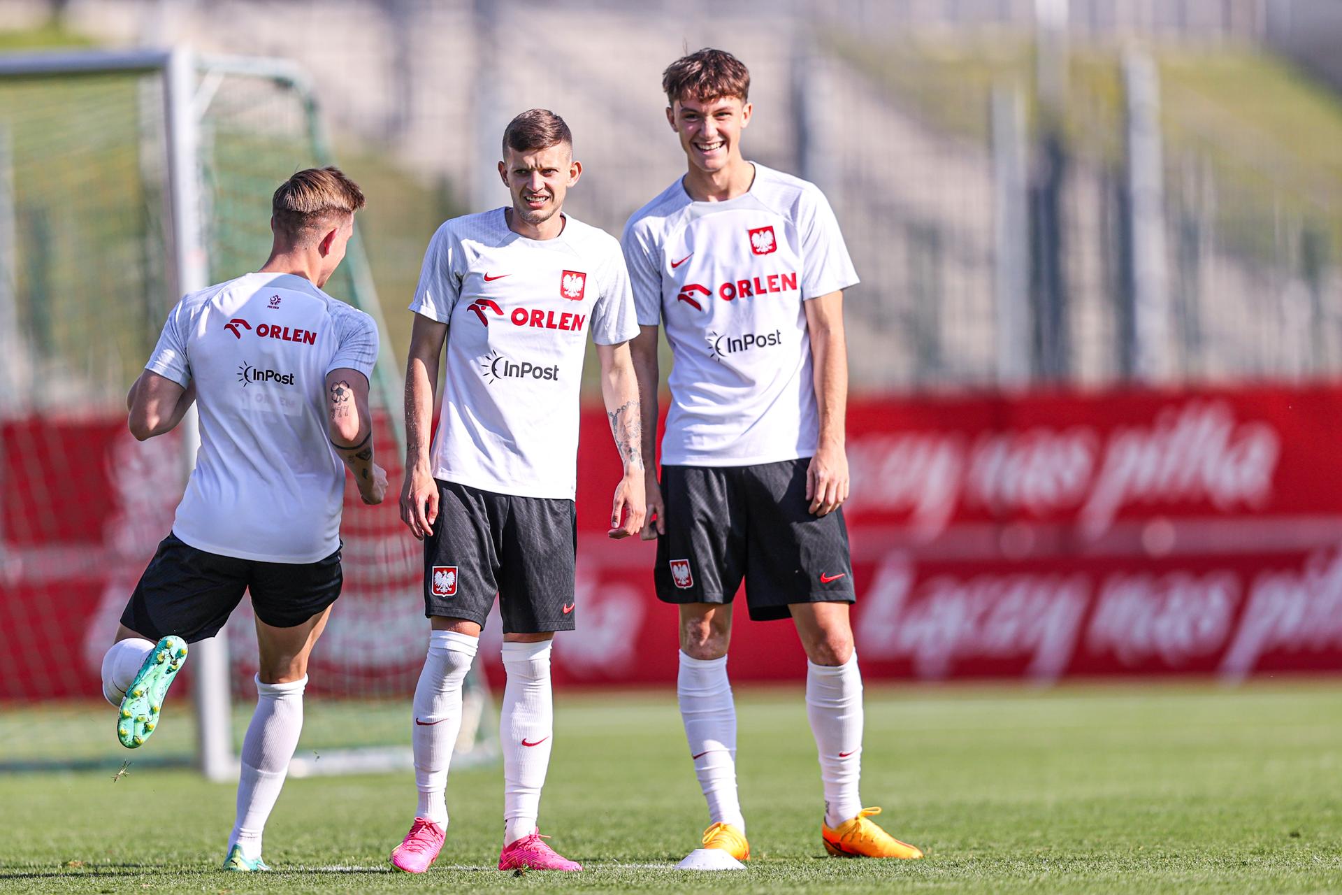 Patryk Peda zaimponował De Rossiemu i czeka na imprezę z Nainggolanem ...