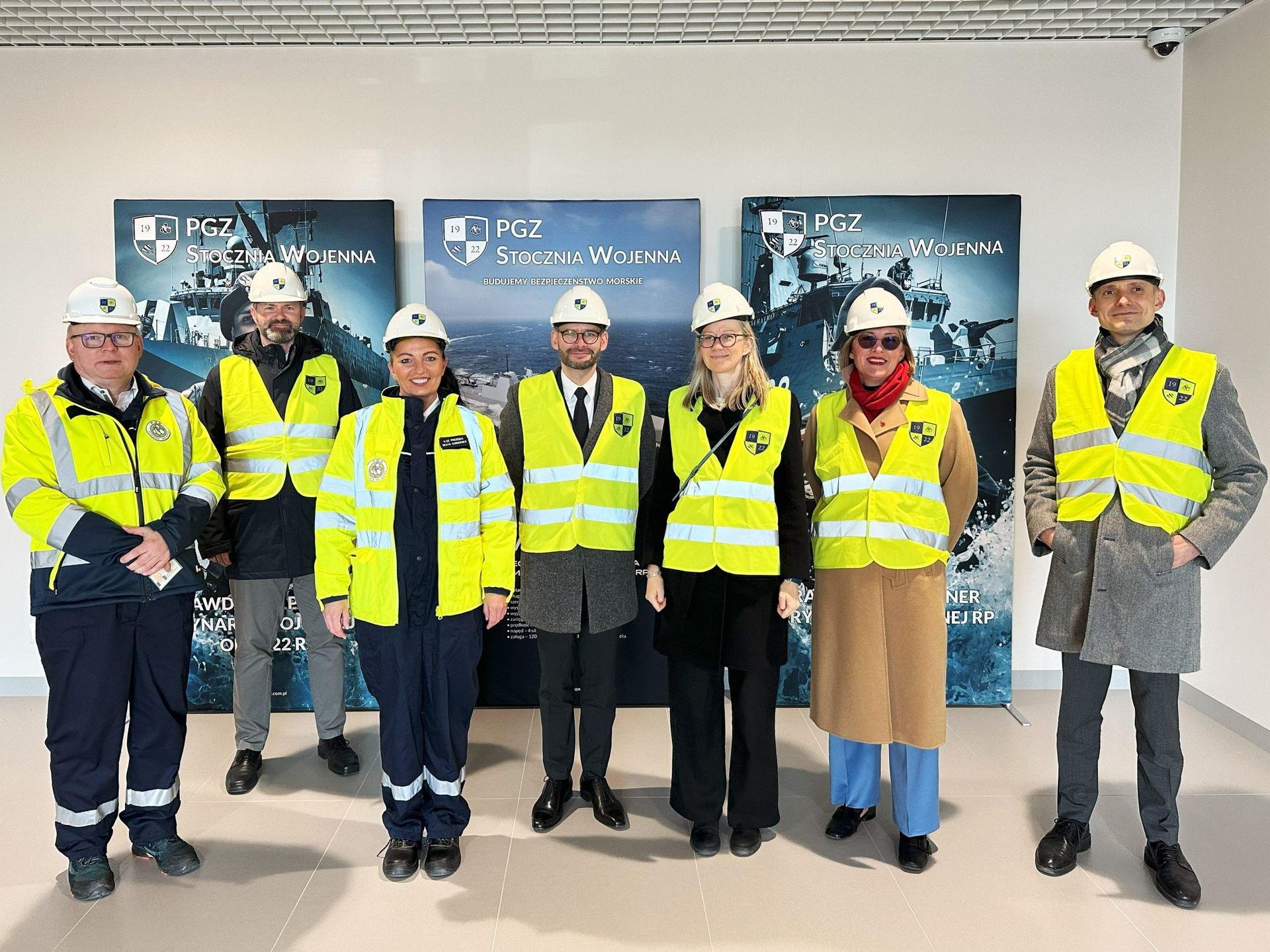 Wizyta Ambasador Wielkiej Brytanii w PGZ Stoczni Wojennej. Zaprezentowano prace nad programem ...