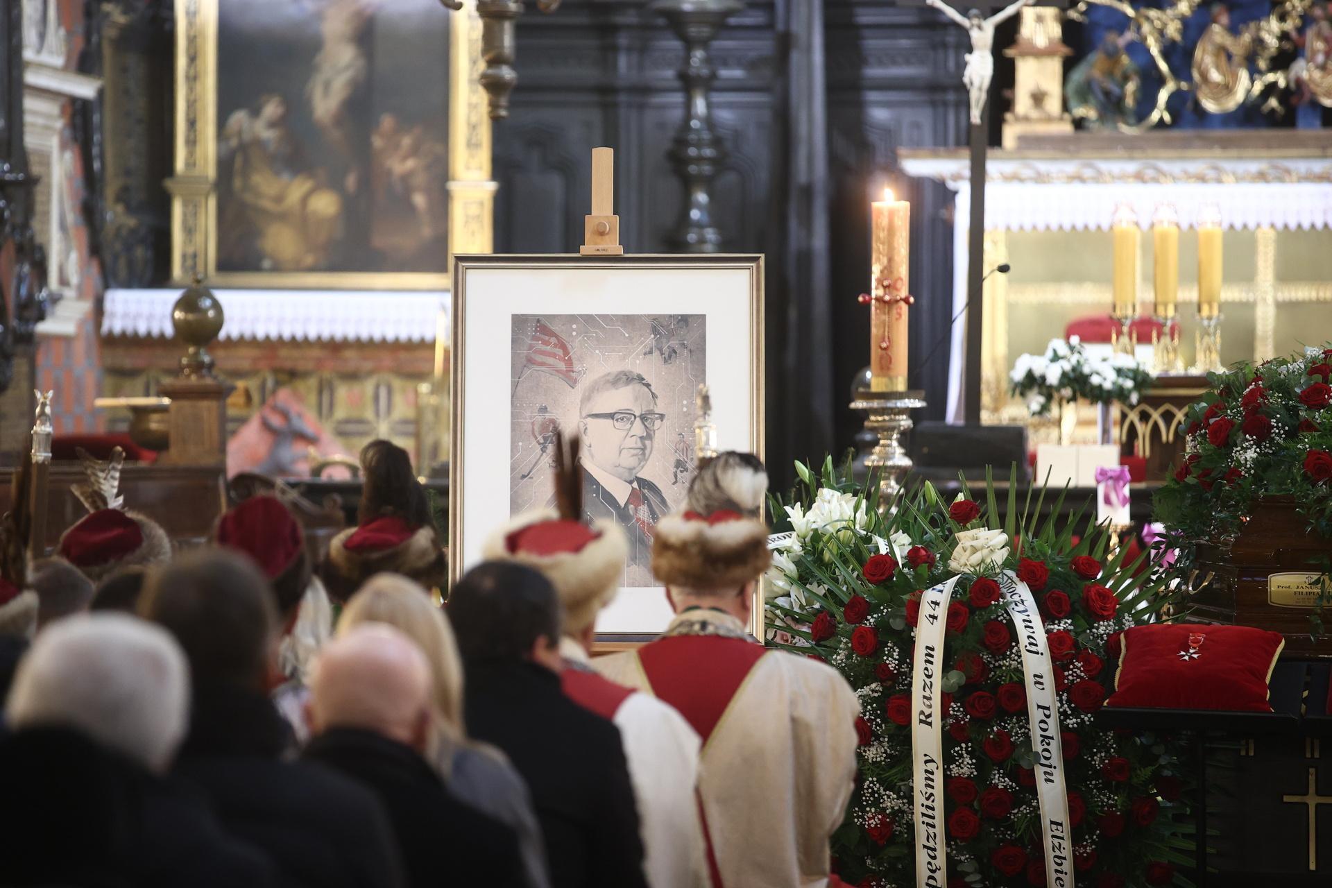 Janusza Filipiaka żegnały tłumy. Poruszające słowa rodziny zmarłego prezesa Cracovii - Super ...