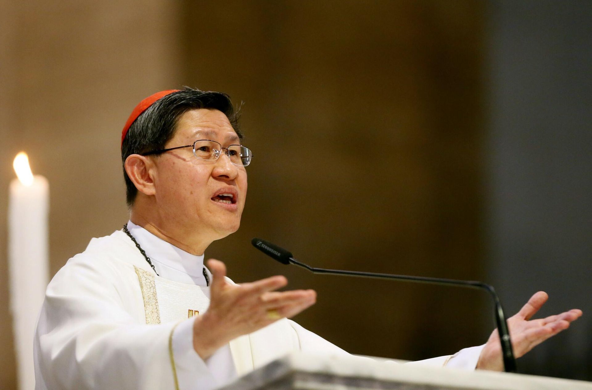 Kardynał z Filipin może zostać papieżem. Nagranie, jak mówi po polsku ...