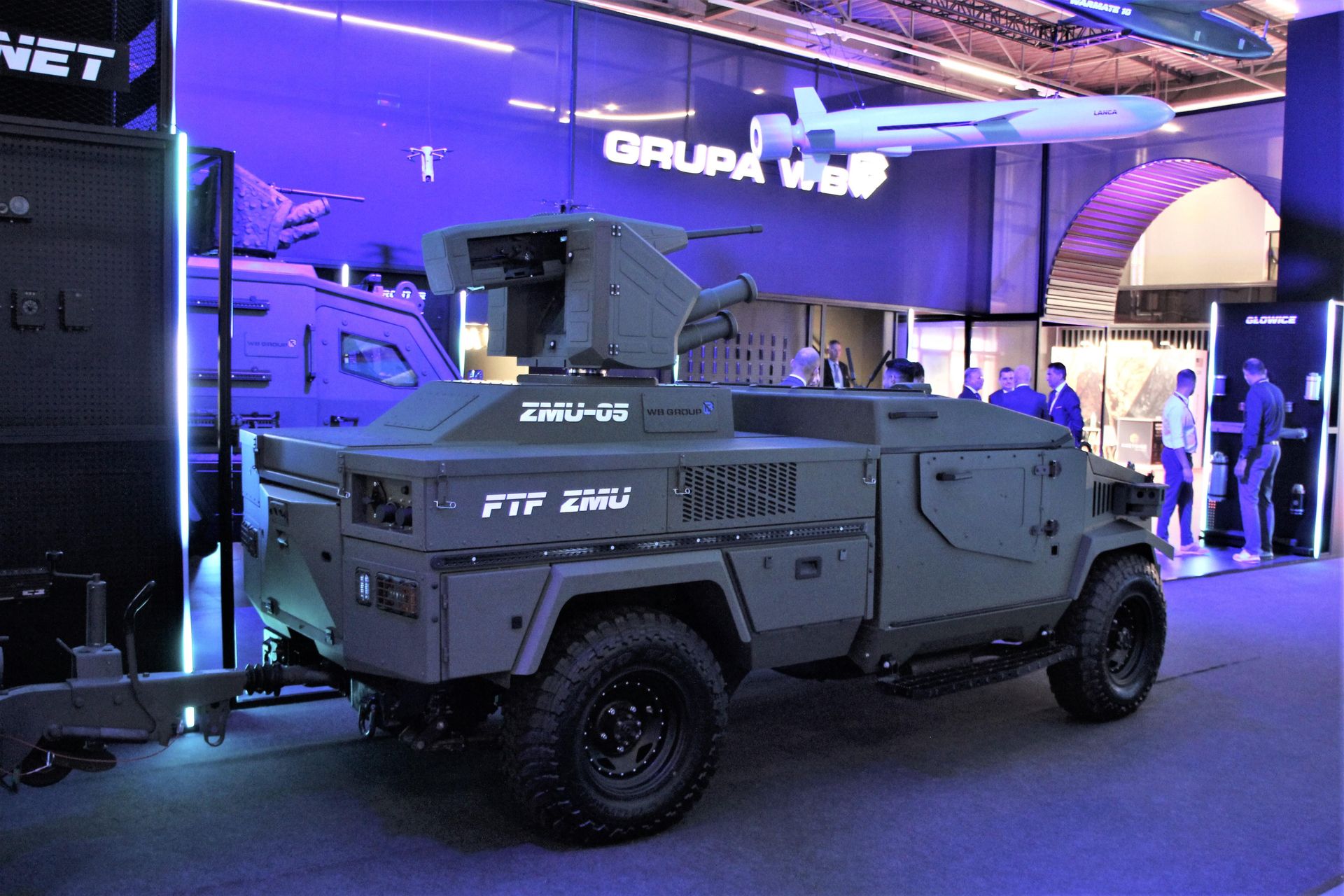 Rewolucja w wojsku! Grupa WB prezentuje na MSPO przyszłość: roboty na lądzie, wodzie i w ...