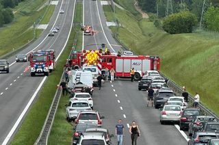 Tragiczny wypadek na S7 w Łącznej. Nie żyje kobieta, dwie osoby ranne - Kielce, Super Express