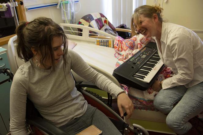 Muzyka uzdrowiła moją córkę - Super Express - wiadomości, polityka, sport