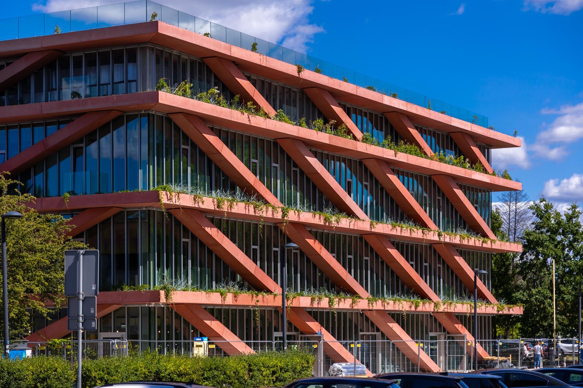 Nowy budynek SGH w Warszawie. Tak wygląda Centrum Przestrzeni ...