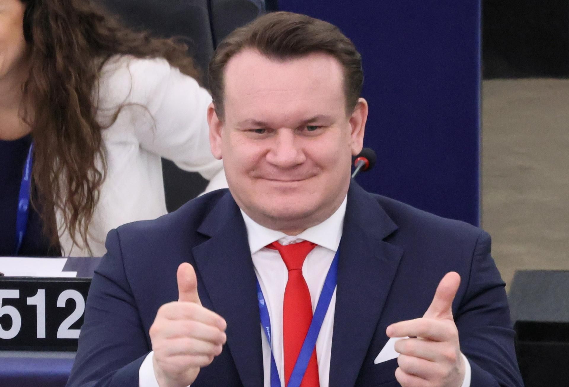 Europoseł PiS przemawiał na konferencji Trumpa. Pochwalił się w sieci ...