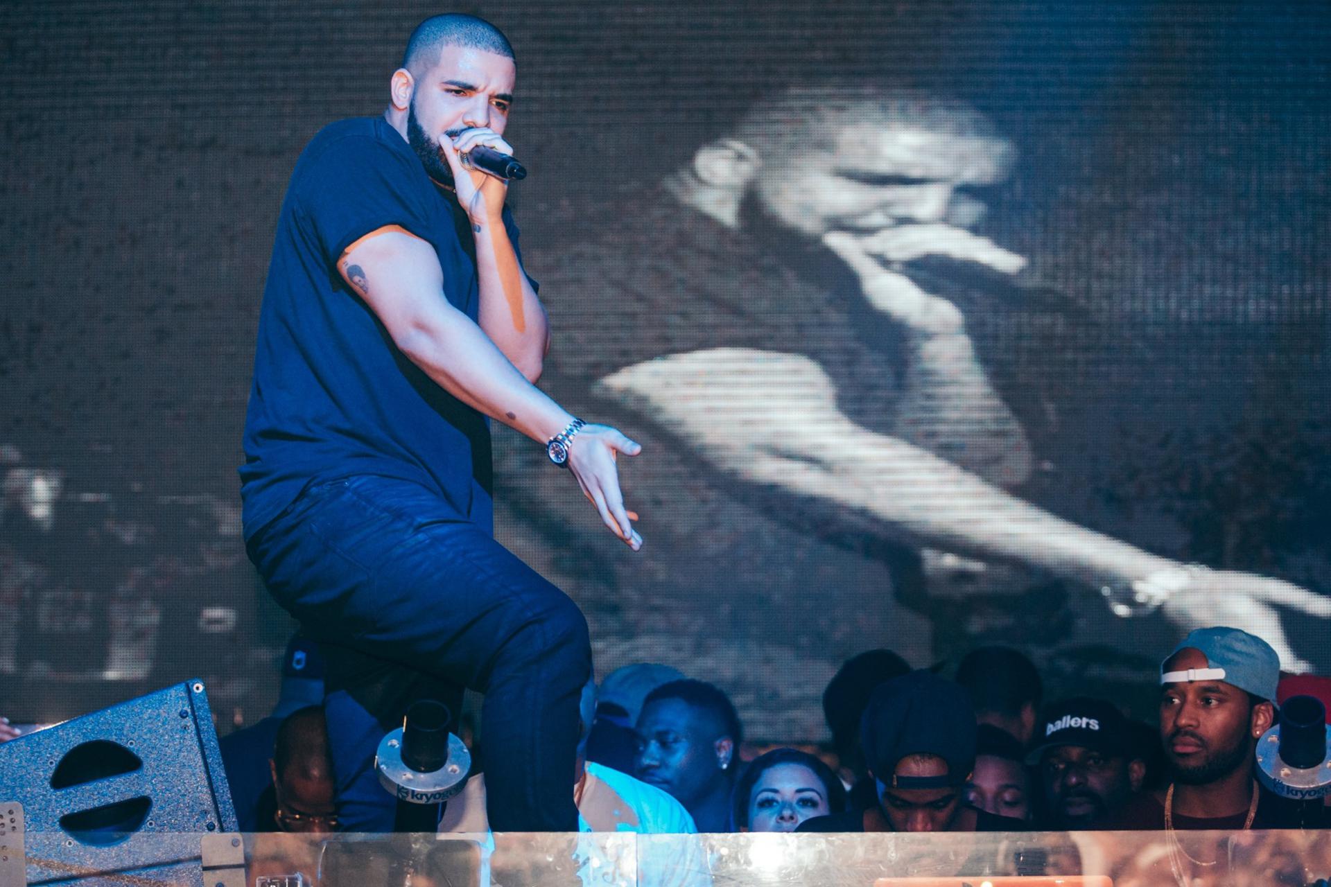 Drake wyrzucił hit z Michaelem Jacksonem z trasy koncertowej! Przez ...