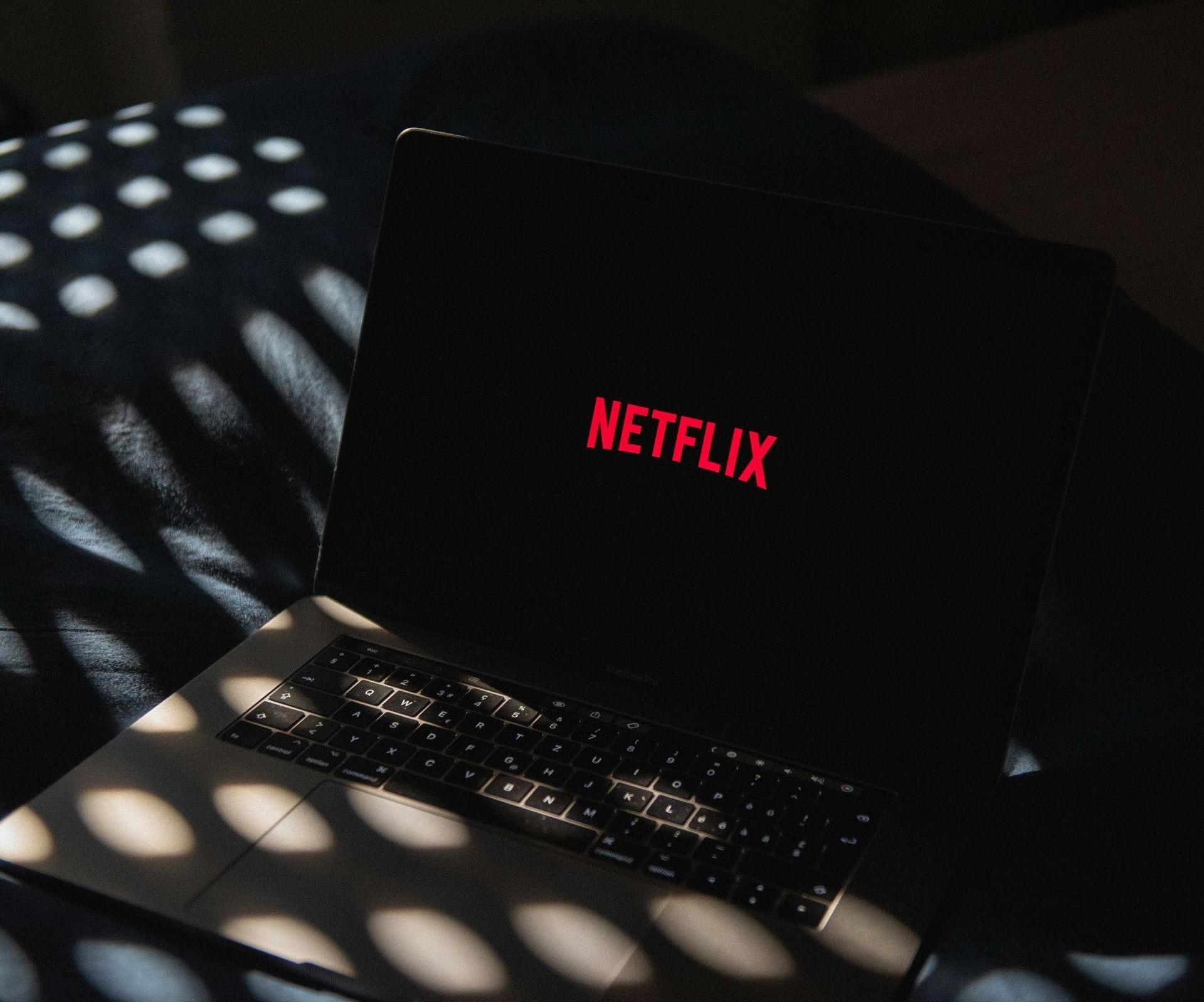 Netflix stawia na zmiany, oglądający dostają komunikat. Co z klientami ...