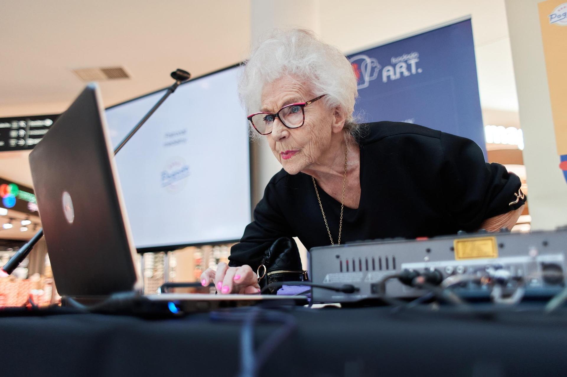 Historia DJ Viki na wielkim ekranie. Zobaczymy to w starachowickim ...