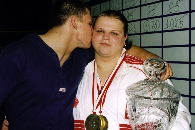 Agata Wróbel straciła wzrok. Kim jest była polska sztangistka? - ESKA.pl