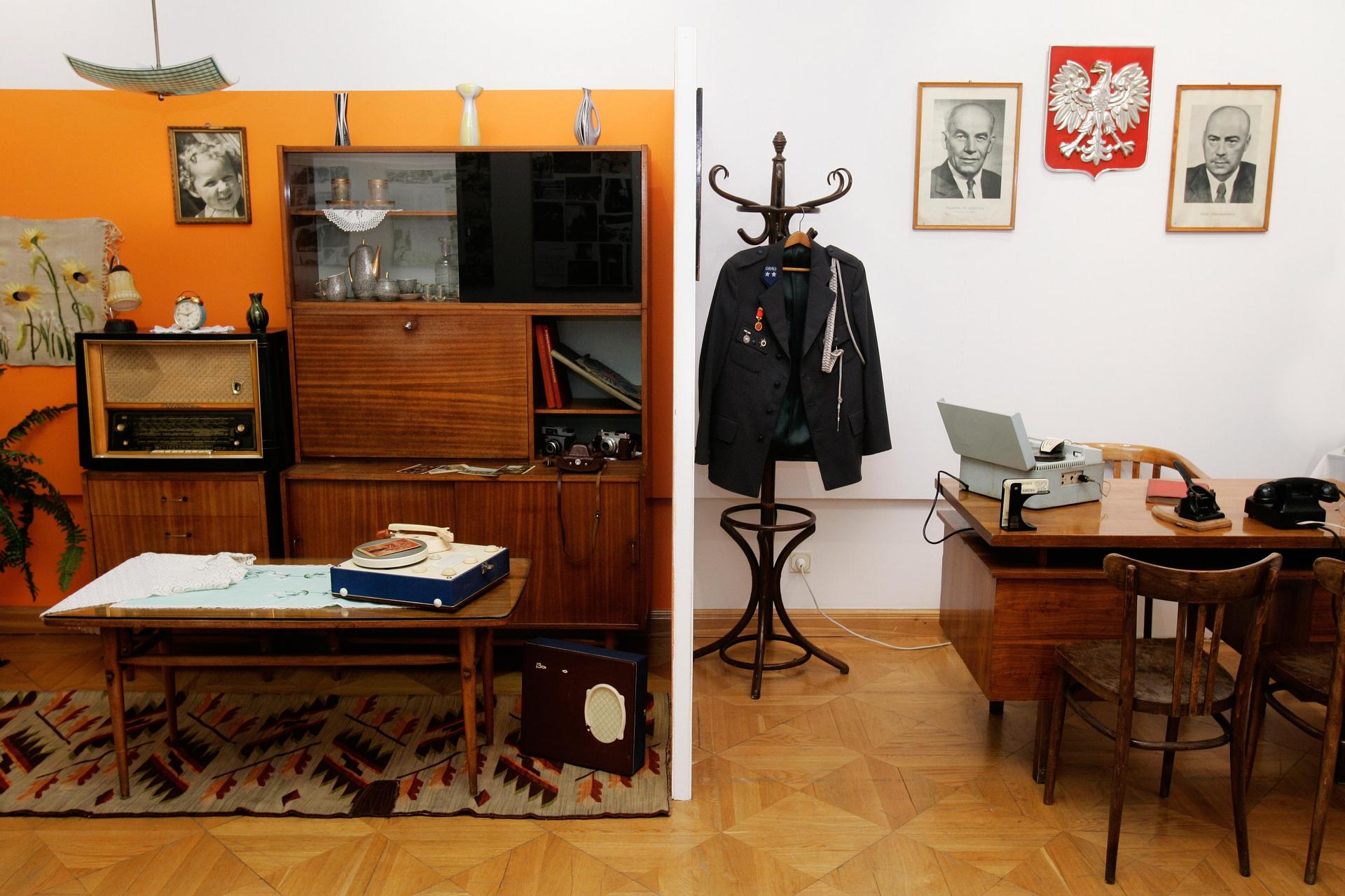 QUIZ PRL: Polskie radio w PRL. Tylko wierny słuchacz zgarnie całą pulę ...