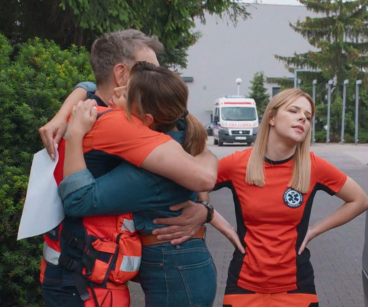 Na sygnale odc. 608, 609 streszczenie. Były stażysta próbuje zastraszyć Martynę - ESKA.pl