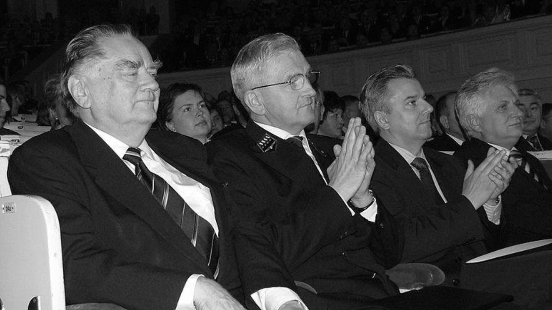 Oficjalnie: Żałoba narodowa po śmierci Jana Olszewskiego. Potrwa dwa ...