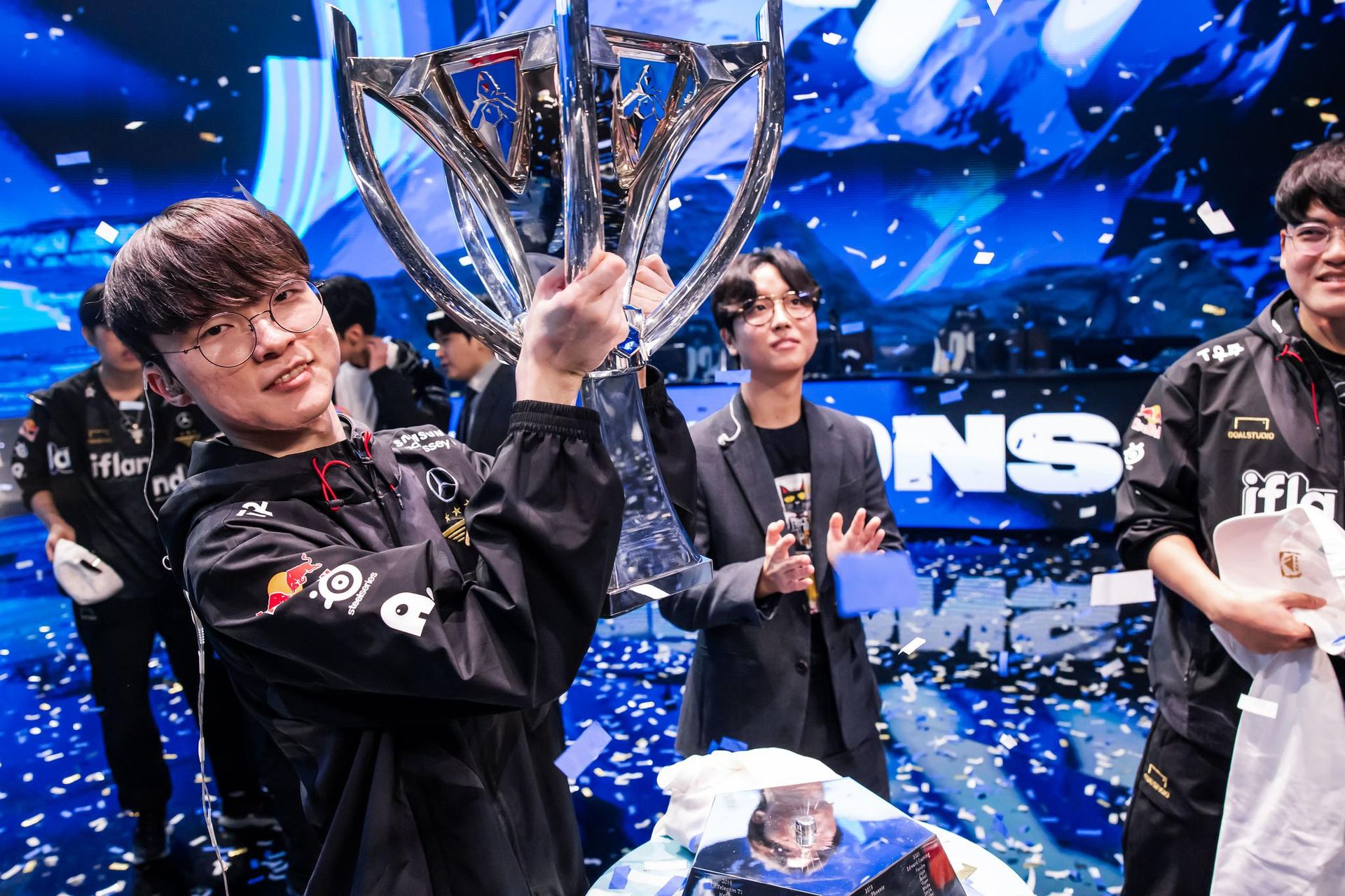 T1 Worlds 2023 skins — Znamy postacie, które otrzymają Mistrzowskie ...
