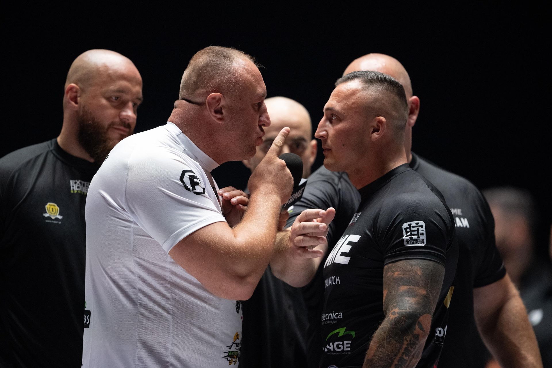 Gigantyczna awantura podczas walki FAME MMA 27! Potężne ciosy, wielki ...