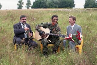 W tych miejscach w Warszawie kręcili "Kilera". Janusz Rewiński jako ...