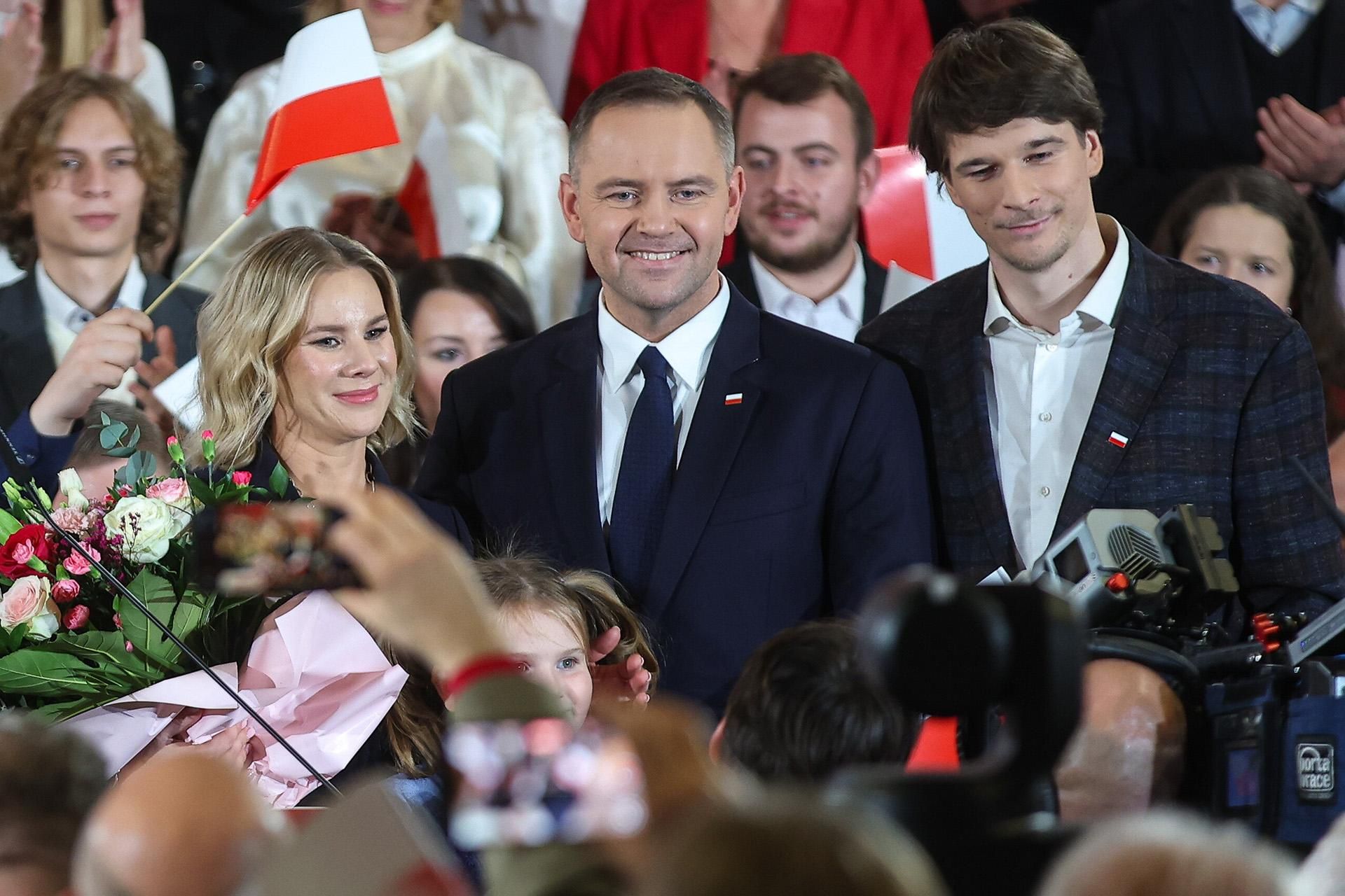 Kto popiera Karola Nawrockiego? W komitecie poparcia wielu znanych - Super Express - wiadomości ...