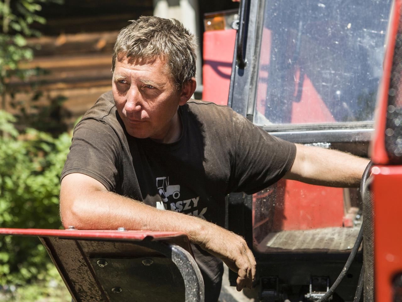 Rolnicy. Podlasie. Kolejna inwestycja w Plutyczach. Andrzej z Plutycz: Ja nie mam łazienki, a ...