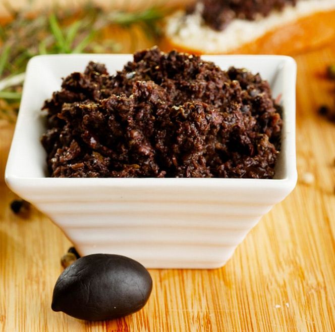 Co to jest tapenada? Jak przygotować domową tapenadę? - Beszamel.pl