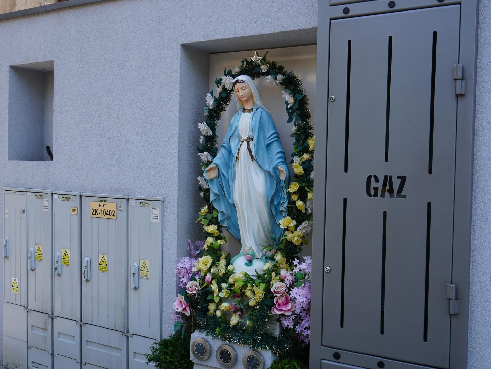Tarnów. To najbardziej nietypowa Matka Boska w Małopolsce. Miejscowi ...