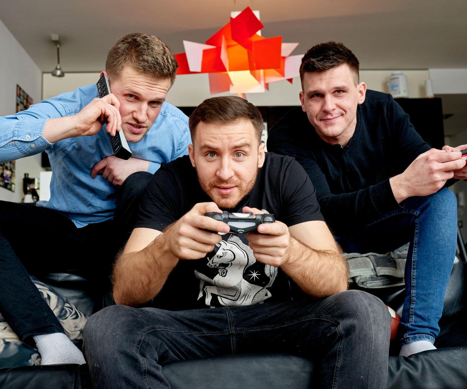 Felek z "Gogglebox" mocno się zmienił. Wiemy, jak wyglądał lata temu ...