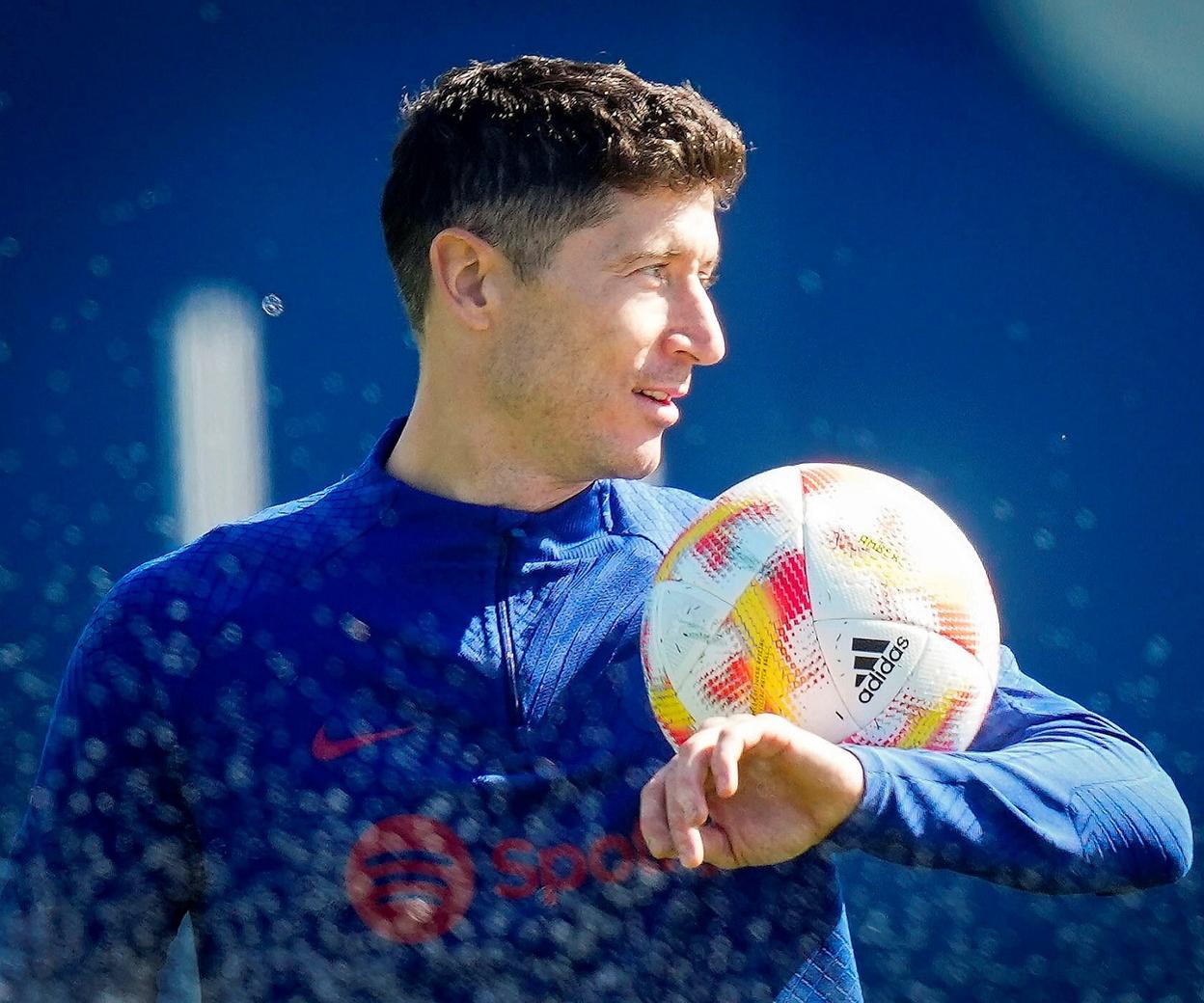Lewandowski sprzedał udziały w spółce Hymon Fotowoltaika - Tarnów Radio ...