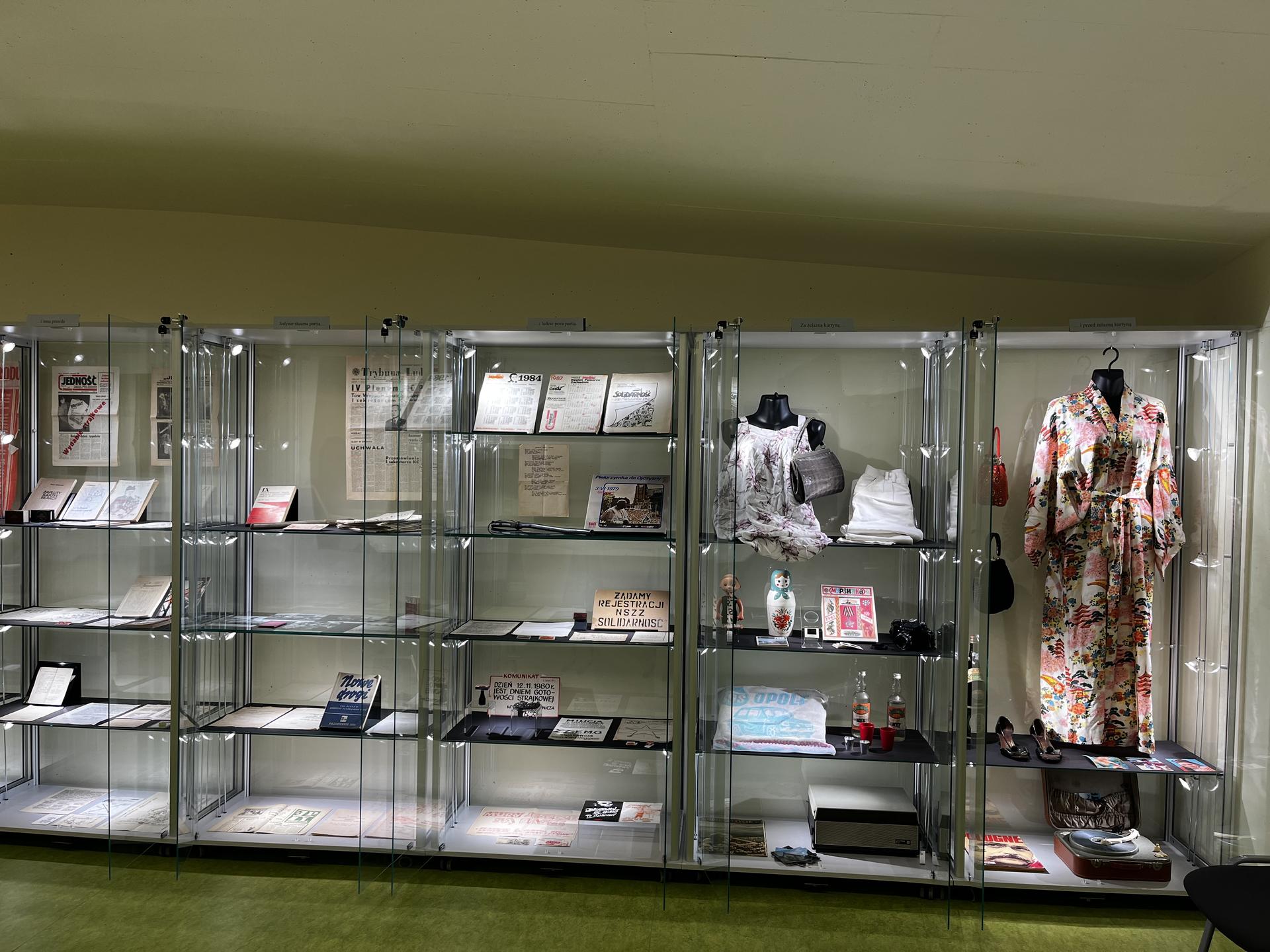 Karakuły i inne rarytasy z PRL na wystawie - Radioplus.pl