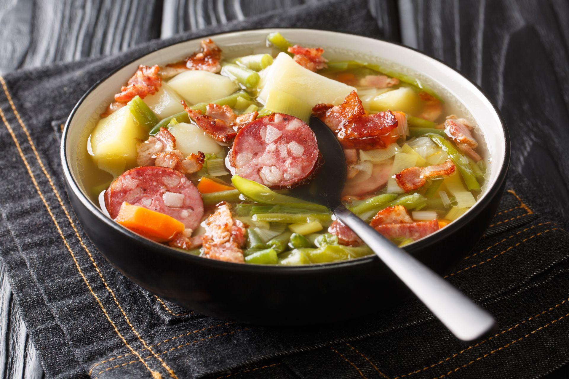 Zupa luksemburska Bouneschlupp. Solidna porcja na codzienny obiad ...