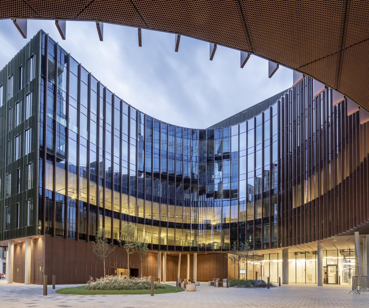 Budynek D w kompleksie Nowy Rynek w Poznaniu od pracowni Medusa Group ...