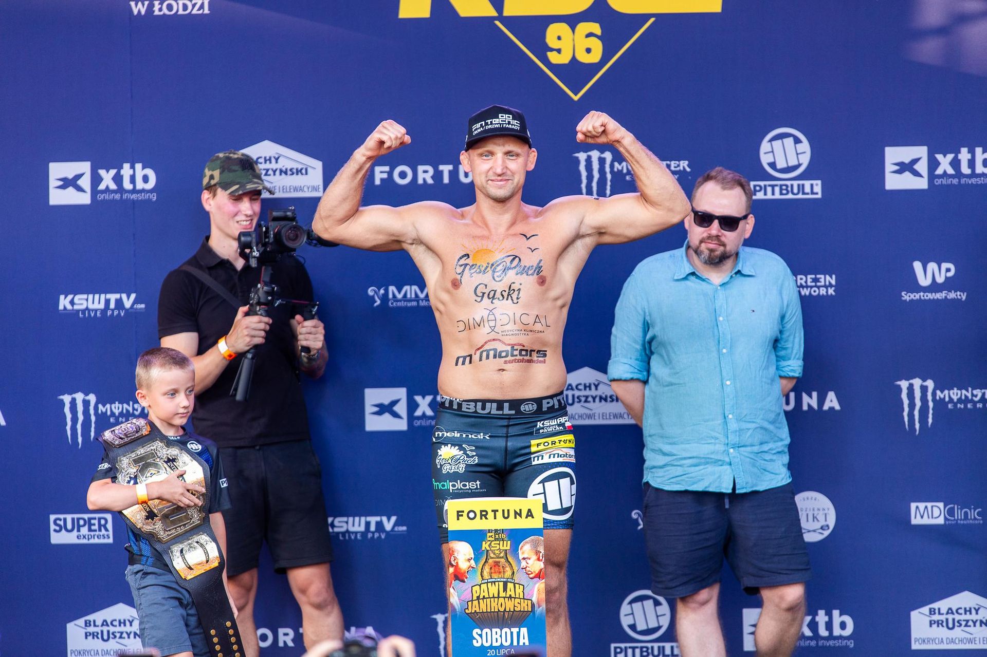 Pawlak zdeklasował Janikowskiego i obronił pas. Świetna gala KSW 96 ...