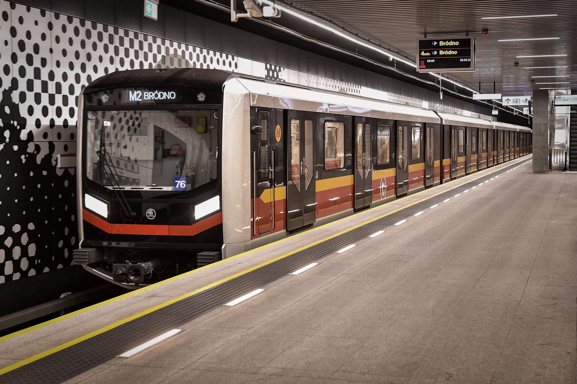 [Warszawa] Budowa dalszych stacji linii metra M2 (Odcinek STP Karolin ...