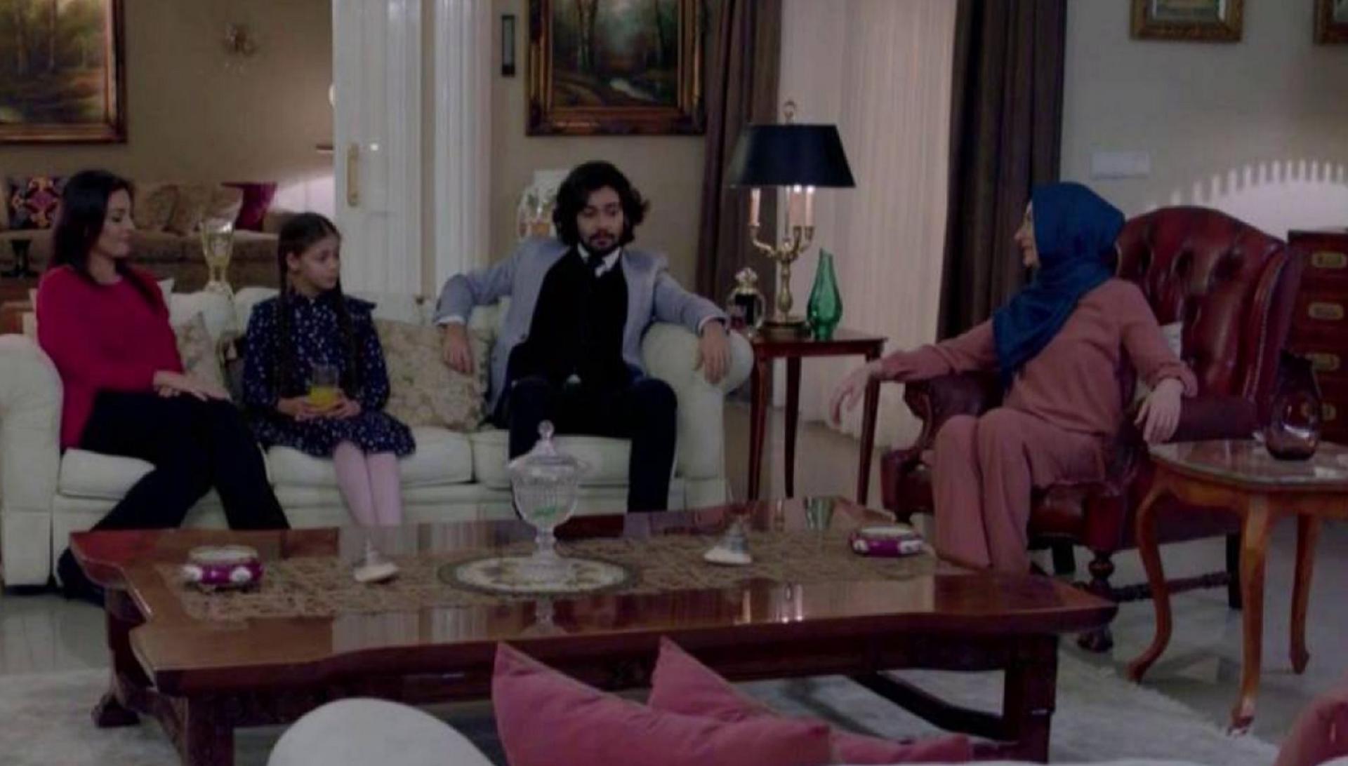 Elif odcinek 1036 streszczenie - Parla prosi Kerema i Hümeyrę o ...