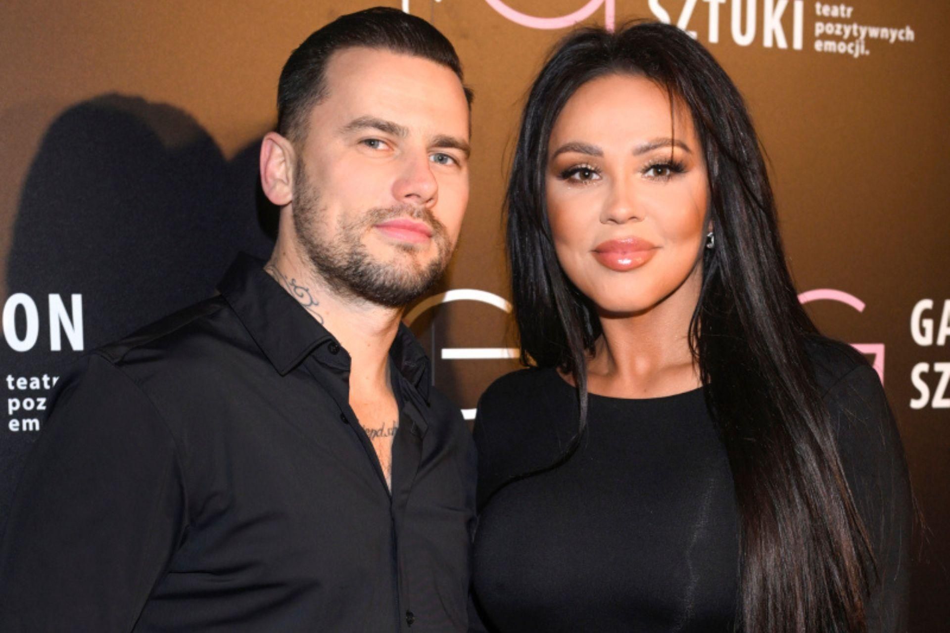 "Gogglebox. Przed telewizorem". Tak mieszka i żyje Sylwia Bomba. Ona i Grzegorz Collins tworzą ...