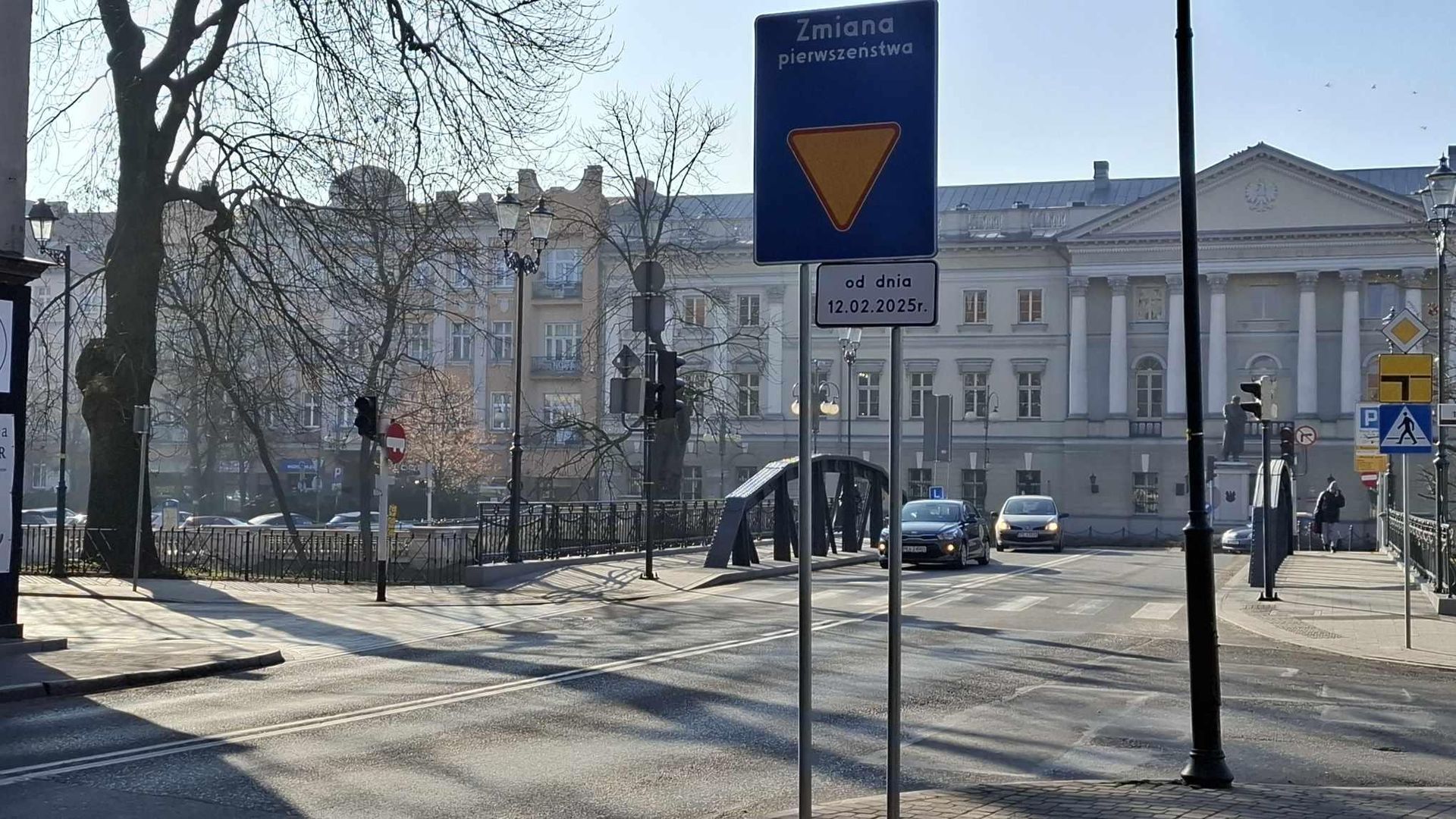 Był zakaz skrętu - teraz będzie to droga z pierwszeństwem. Duże zmiany w organizacji ruchu na ...