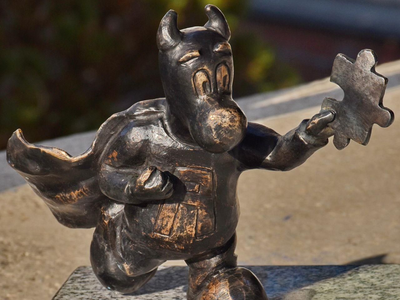 Bebok to diabeł, a Katowice czczą demony? Kontrowersje wokół nowego ...