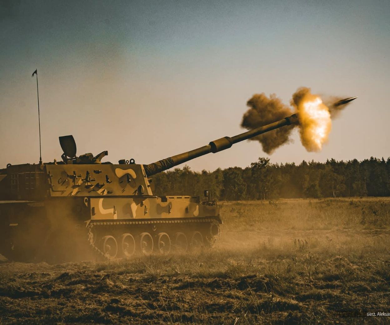 Polska amunicja dla K9 i Homara-K. Siewiera: Potrzebujemy amunicji ...