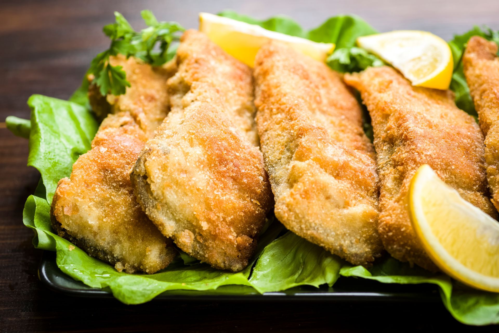 Jak dobrze usmażyć mrożoną rybę? Czy trzeba ją rozmrozić przed ...