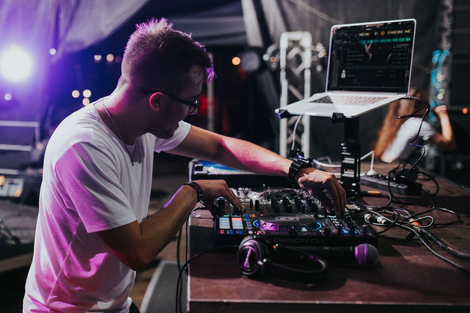 Damian Likus wydaje kolejny singiel! Future House’owy utwór Rage! - ESKA.pl