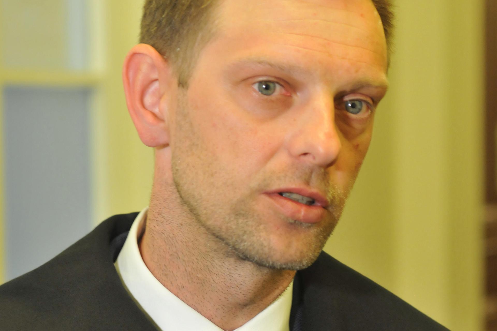 Adwokat wynosił w majtkach grypsy od aresztowanego - Super Express ...