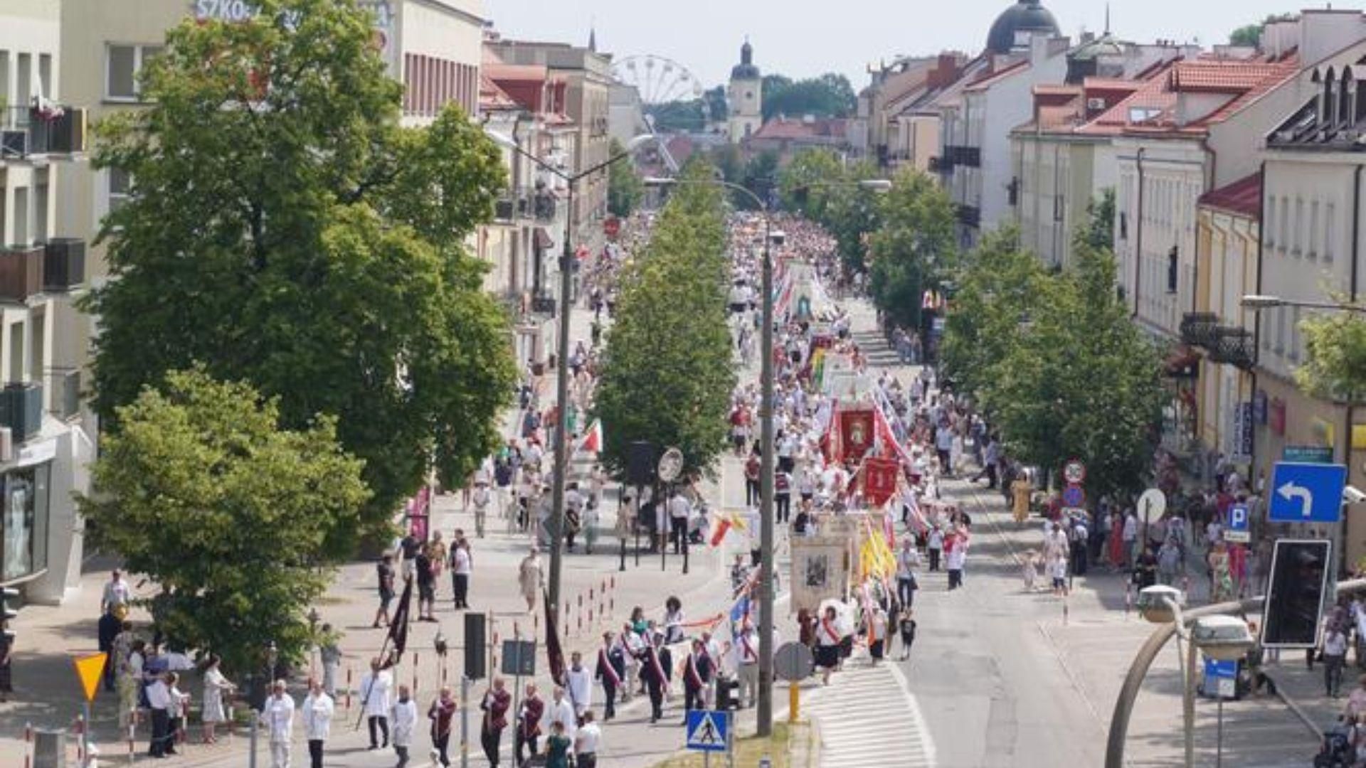 Boże Ciało w Białymstoku 2025. Jakimi ulicami przejdzie główna procesja? Sprawdź [TRASA ...